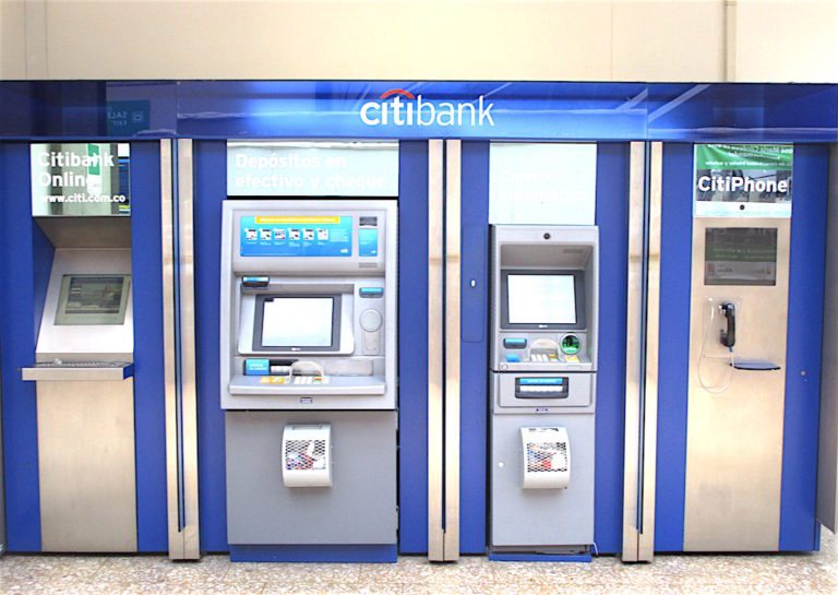 Exchanging Money, Receiving & Transferring Money in Colombia