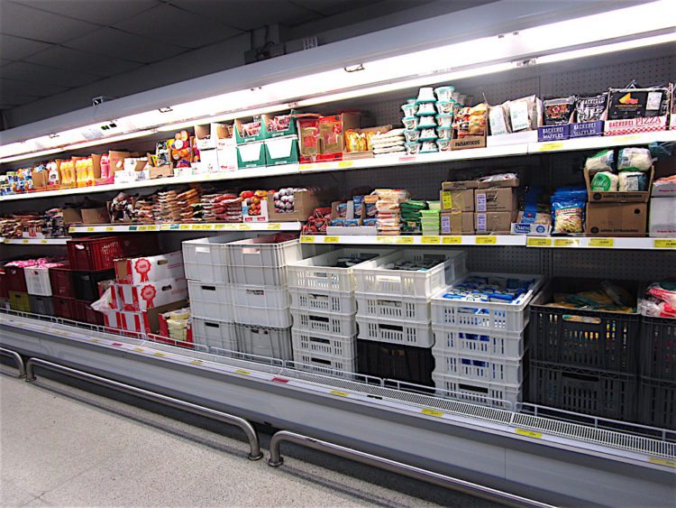 Shopping at Tiendas D1 to Save Substantially on Groceries