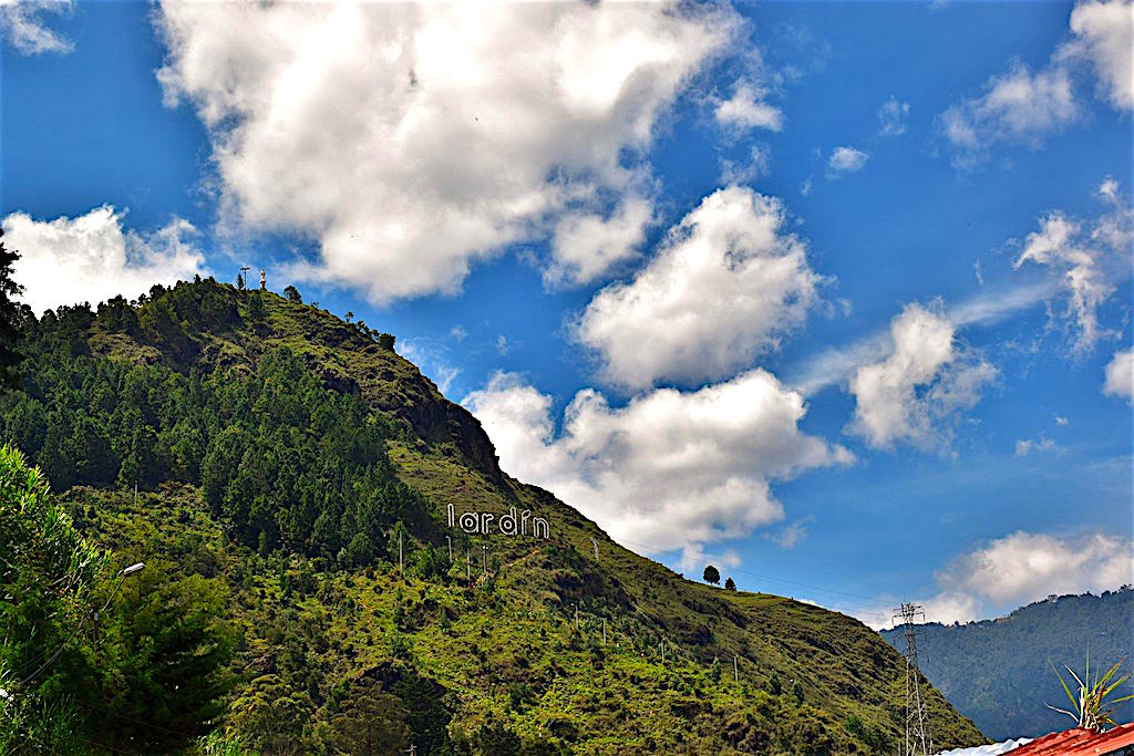 Cerro Pan de Azucar in Medellín With Incredible City Views