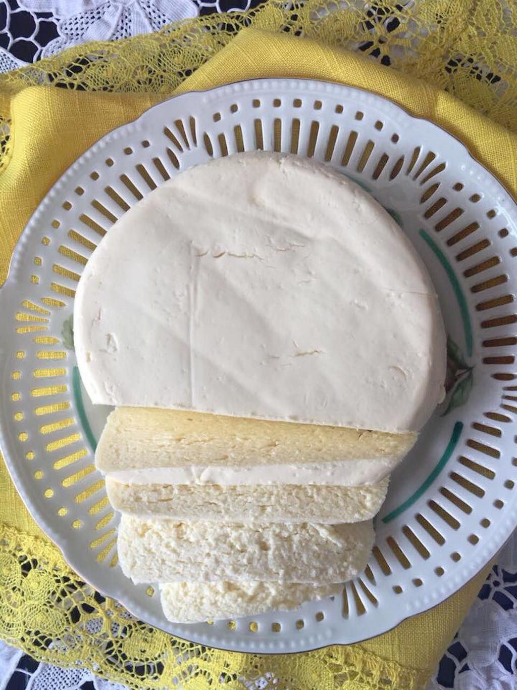 De Mi Abuelita Gourmet: Locally Produced Food & Delivery