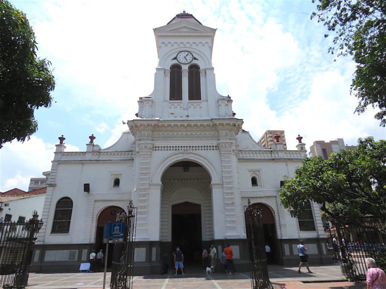 Parque Sabaneta: The Nicest Park in the Medellín Metro Area