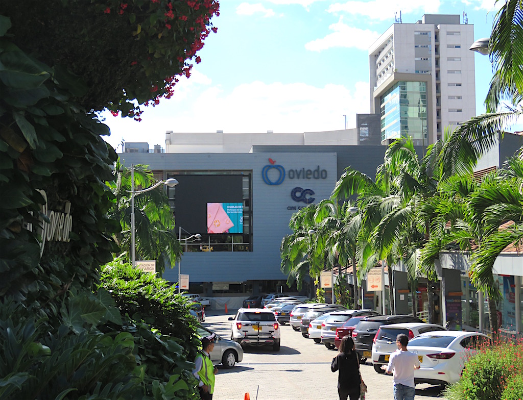 Centro Comercial Oviedo: A Guide to the Oldest Mall in El Poblado