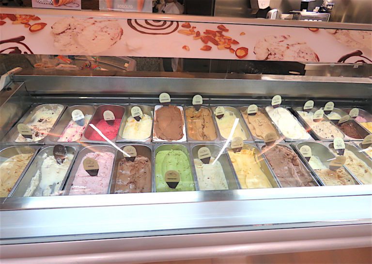 Crepes & Waffles: A Popular Chain of Restaurants in Colombia