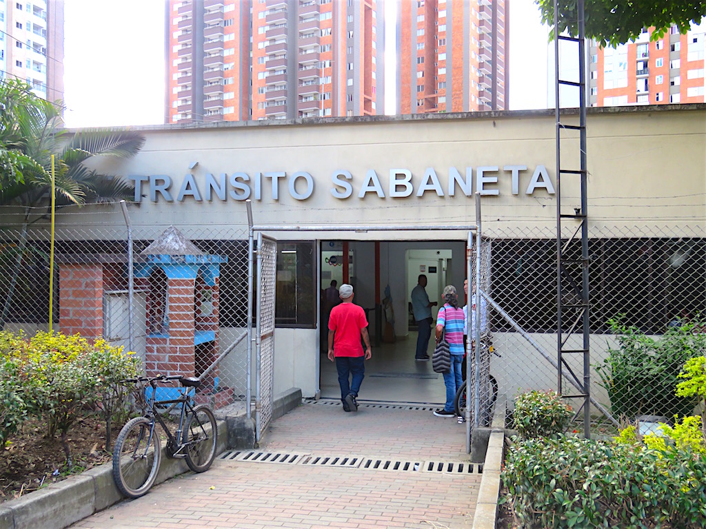 How to Get a Colombian Drivers License in Medellín and Colombia