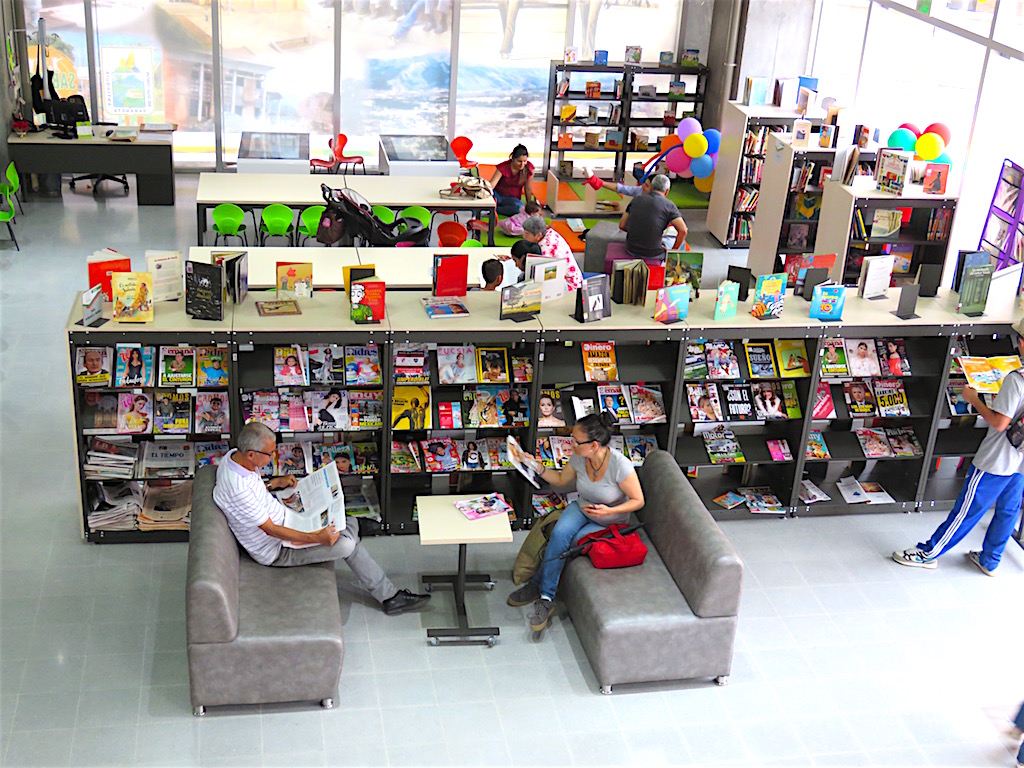 Sabaneta Library: A New Municipal Library Opens in Sabaneta, Colombia