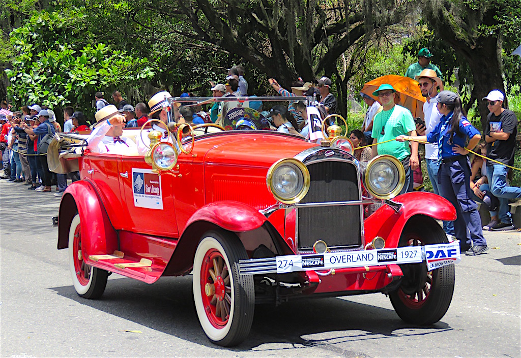 2019 Classic Car Parade (Desfile de Autos Clasicos) Photos