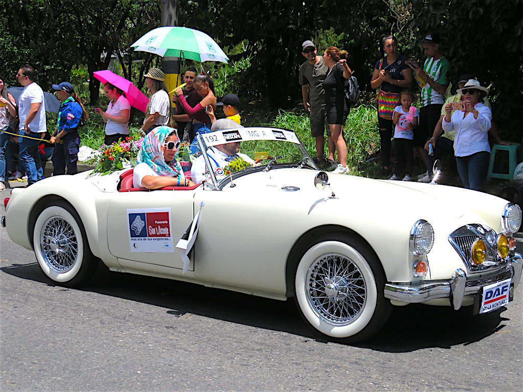 2019 Classic Car Parade (Desfile de Autos Clasicos) Photos