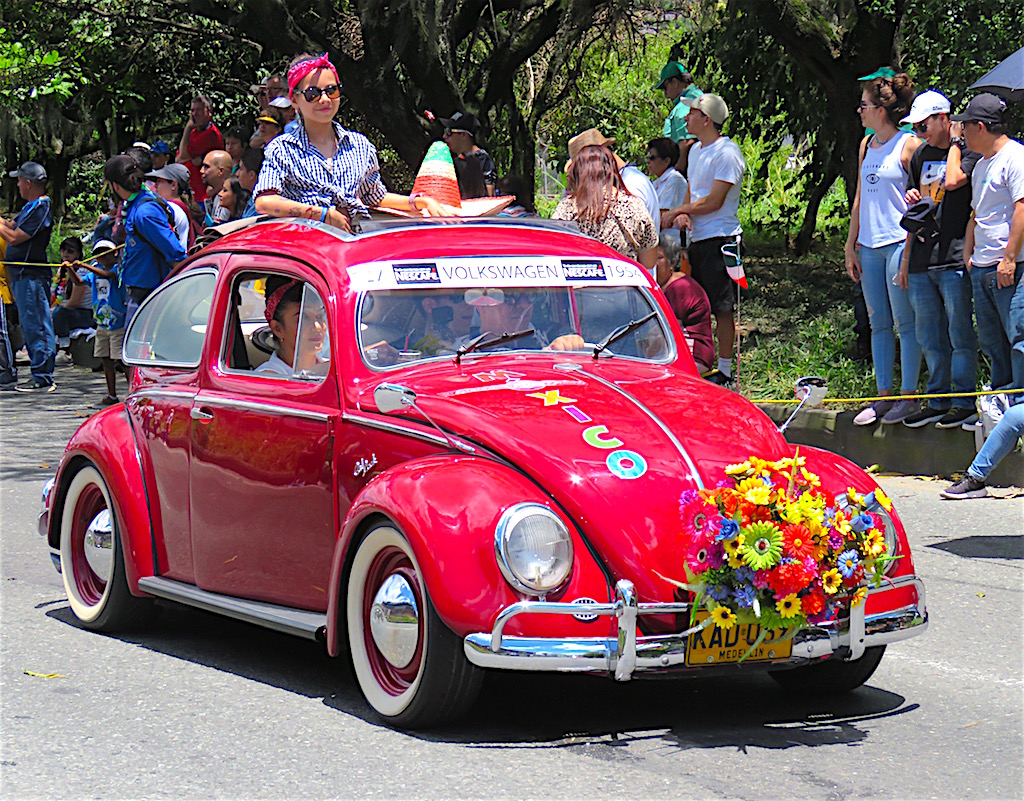 2019 Classic Car Parade (Desfile de Autos Clasicos) Photos