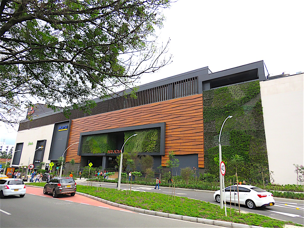 Arkadia: A Guide to the Newest Mall in Medellín in Belén