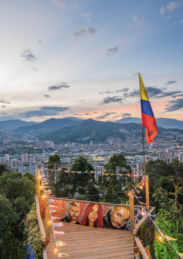 La Octava Maravilla Mirador | Restaurants | Medellin Guru